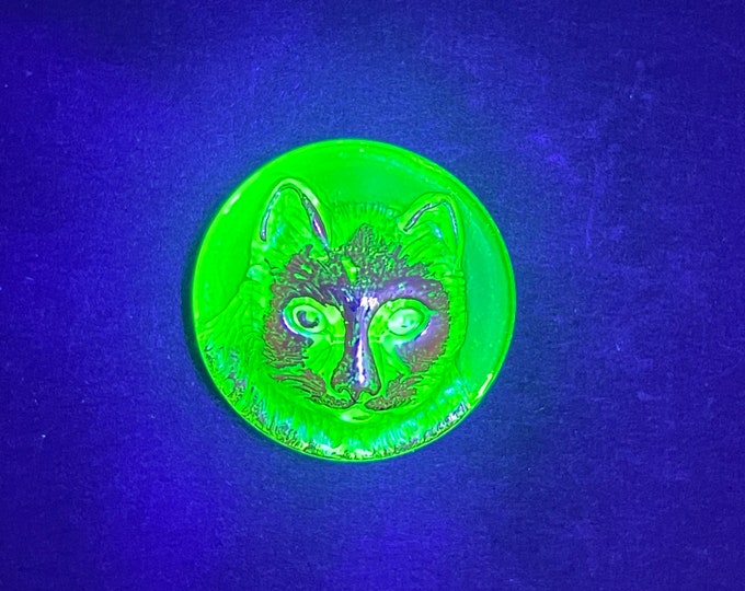 Uranium Kitty Cat Vaseline Glow Glass Button- Made in Czech Republic ...