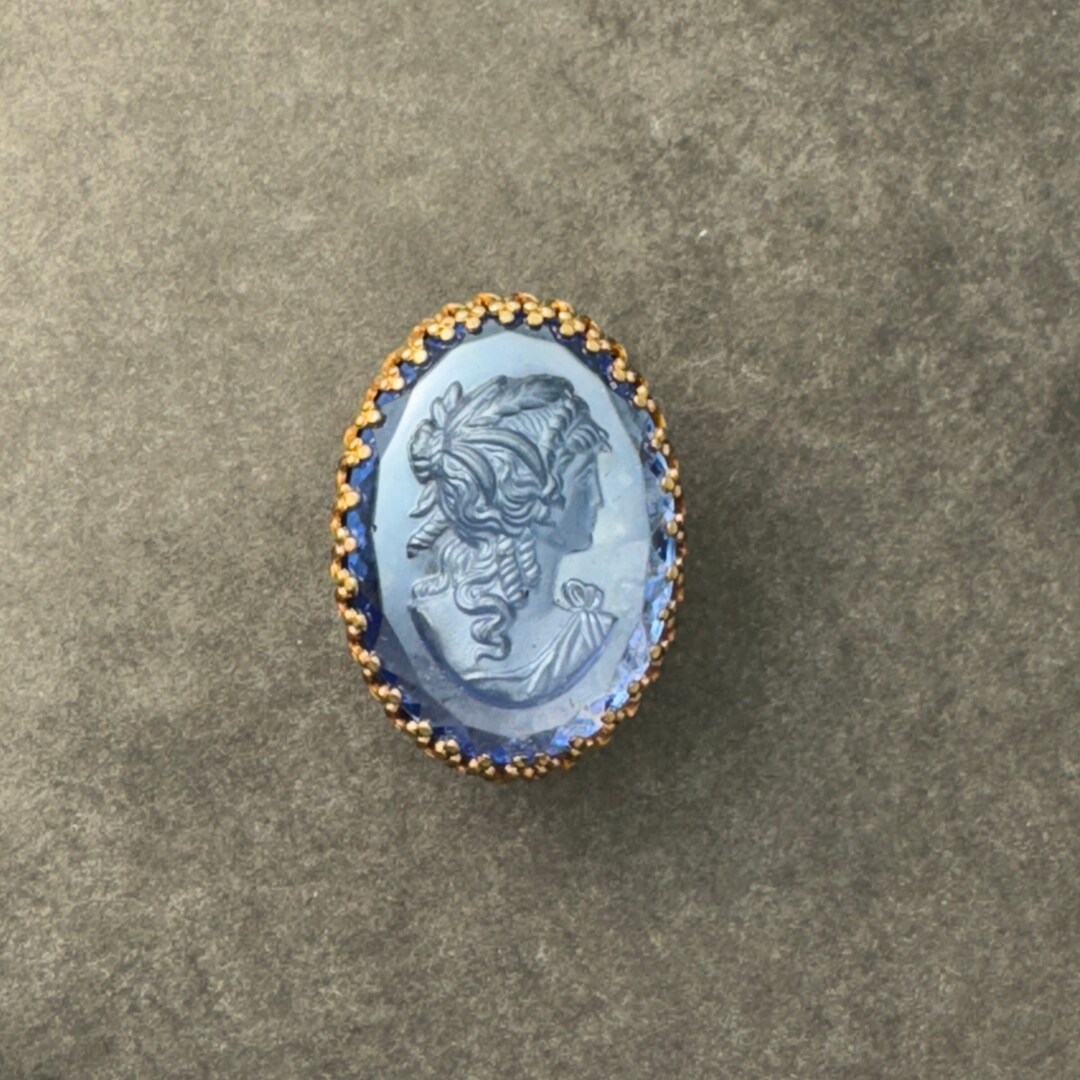 Studio Collector Button - Vintage German Glass Cameo in Brass - Etsy