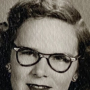 Original Vintage Portrait Photograph | Myra - Etsy