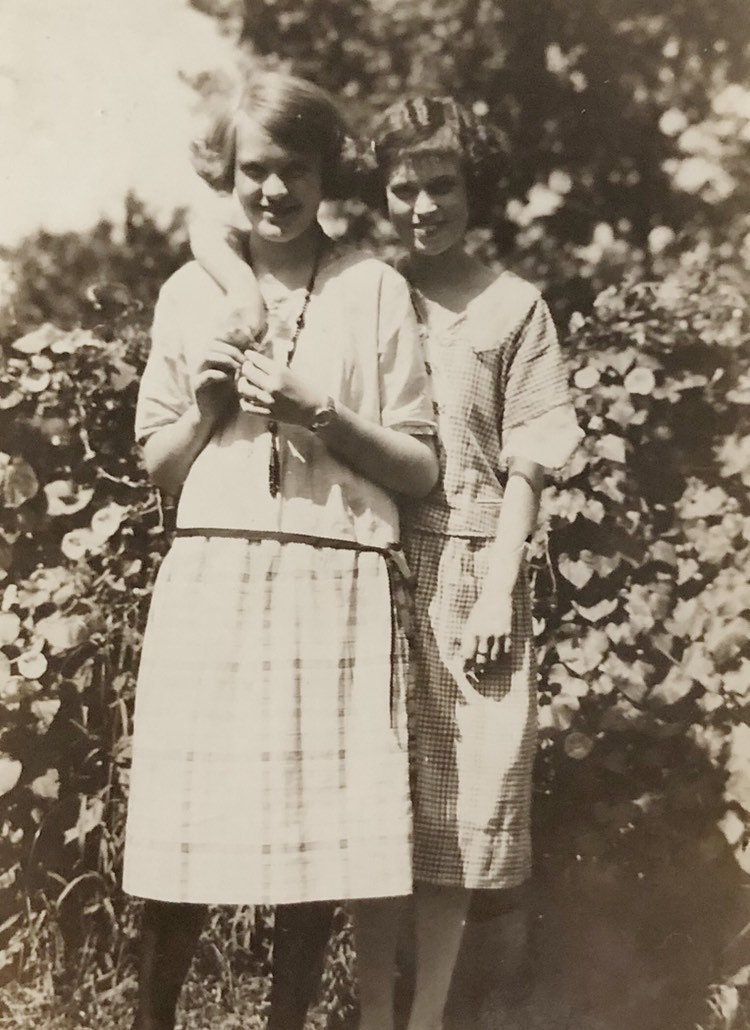 Original Antique Photograph Eleanor & Bethy | Etsy