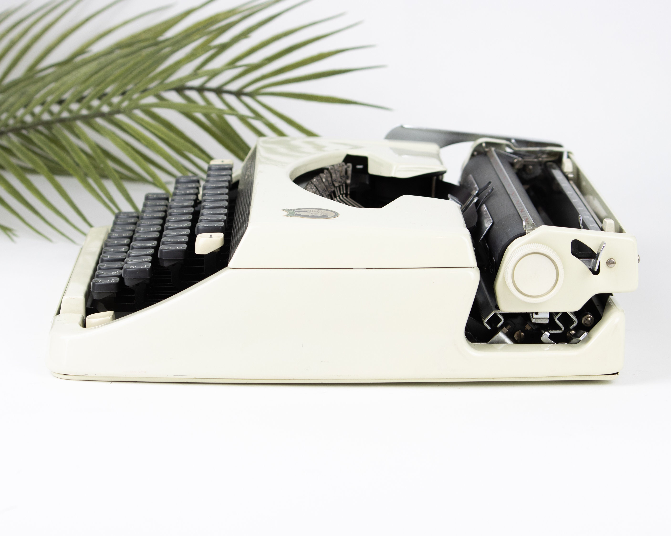 KOREAN Typewriter / Hangul Typewriter | Brother Charger Young Elite 101 ...