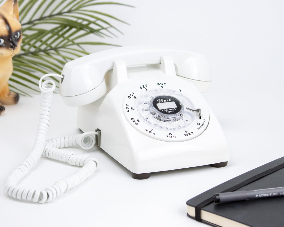 Working Vintage Rotary Phone | Western Electric Bell White Model 500 ...