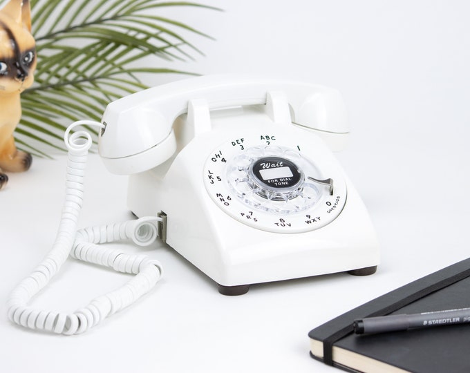 Working Vintage Rotary Phone | Western Electric Bell White Model 500 ...