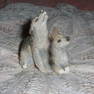 Vintage Stone Critter Wolf Figurine Miniature Two Attached Howling ...