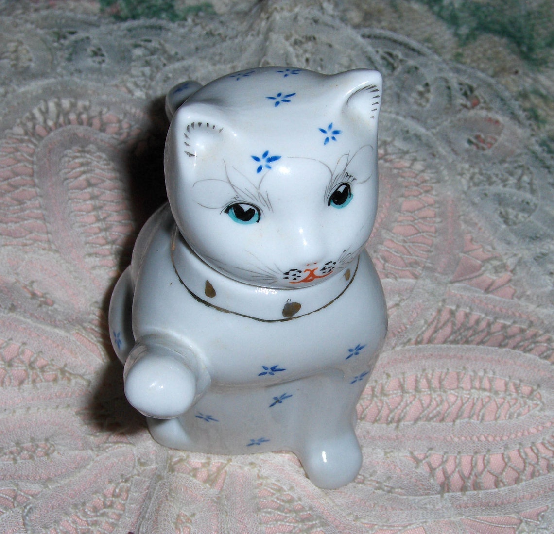 Vintage Porcelain Cat Tea Pot Blue White Kitty Figurine Liquid ...