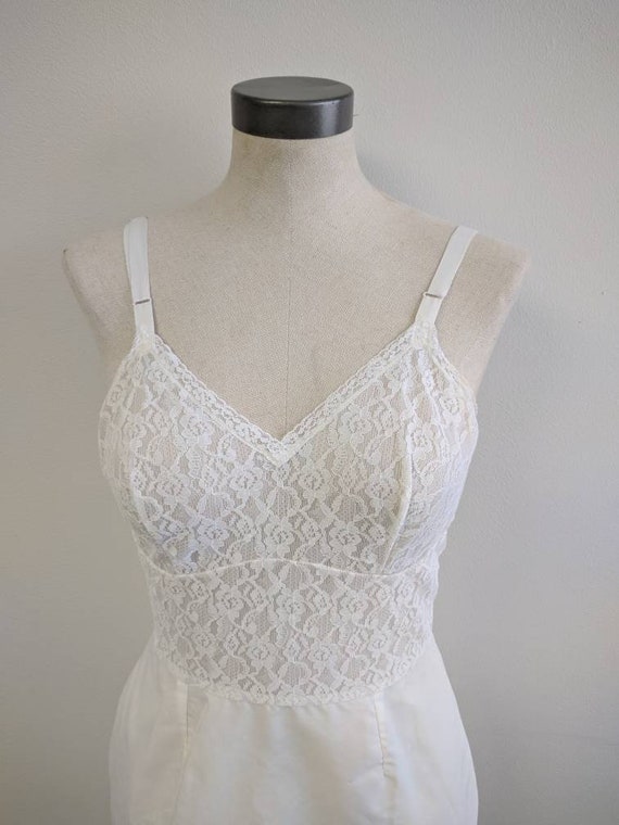 Vintage Lingerie, 1960's Vintage Lace and Nylon Slip,… - Gem