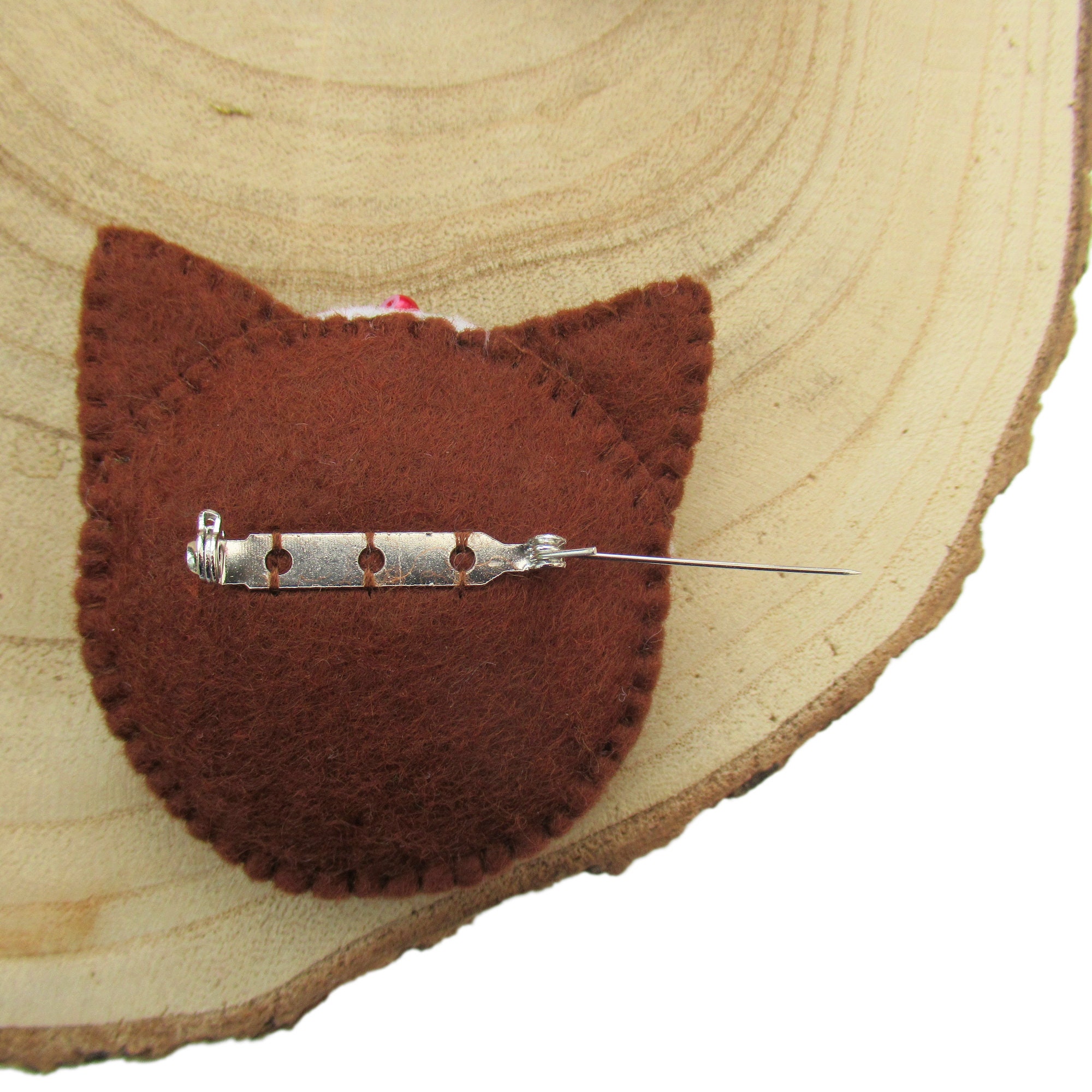 Cat brooch pin Christmas pudding cat pin Christmas cats cat | Etsy