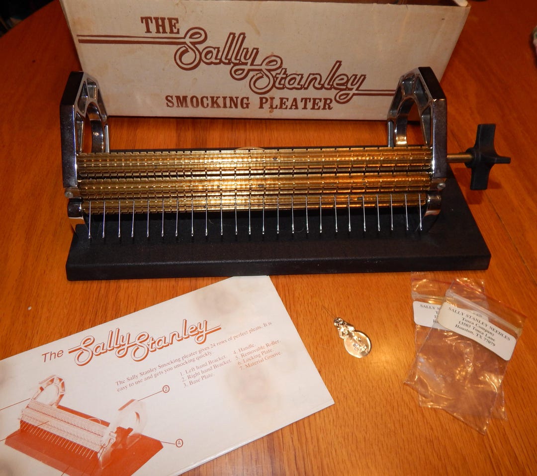 Sally Stanley SMOCKING PLEATER 24 Rows EXC Condition W/accessories ...