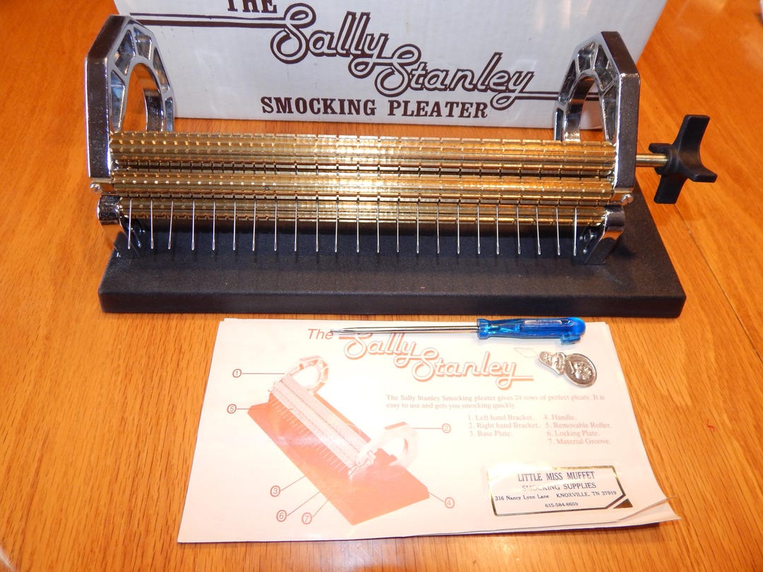 Sally Stanley SMOCKING PLEATER 24 Rows EXC Condition W/accessories ...