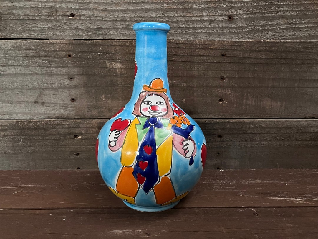 La Musa Pottery, Italy | Unique Hand Painted Clown Vase | Hearts ...