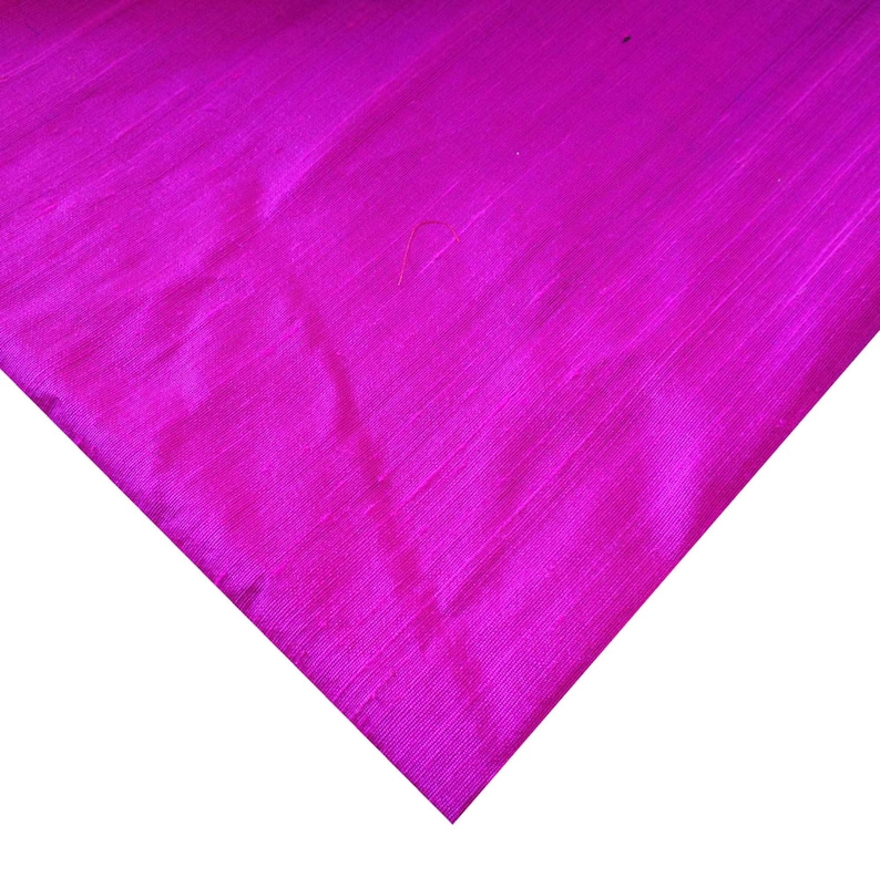 Tela de seda dupioni tejida a mano en color magenta, seda india cruda ...