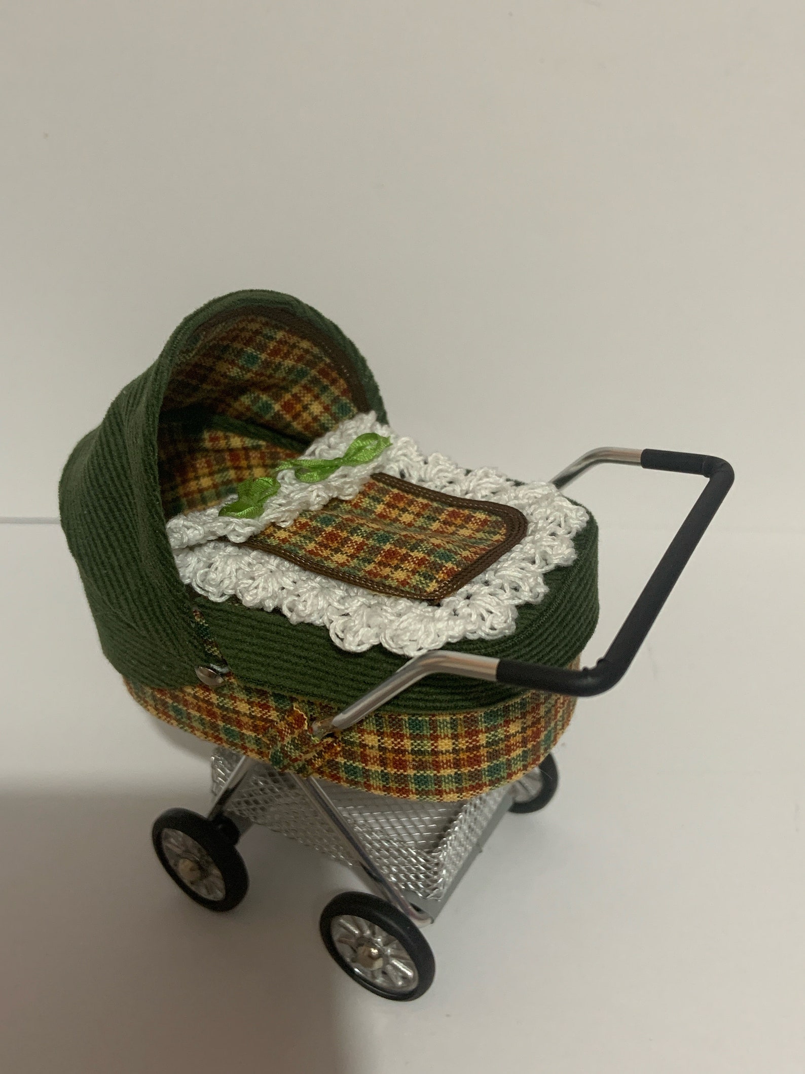 DOLLS HOUSE 1/12th Scale Modern Dolls House Pram/stroller/buggy, Green ...