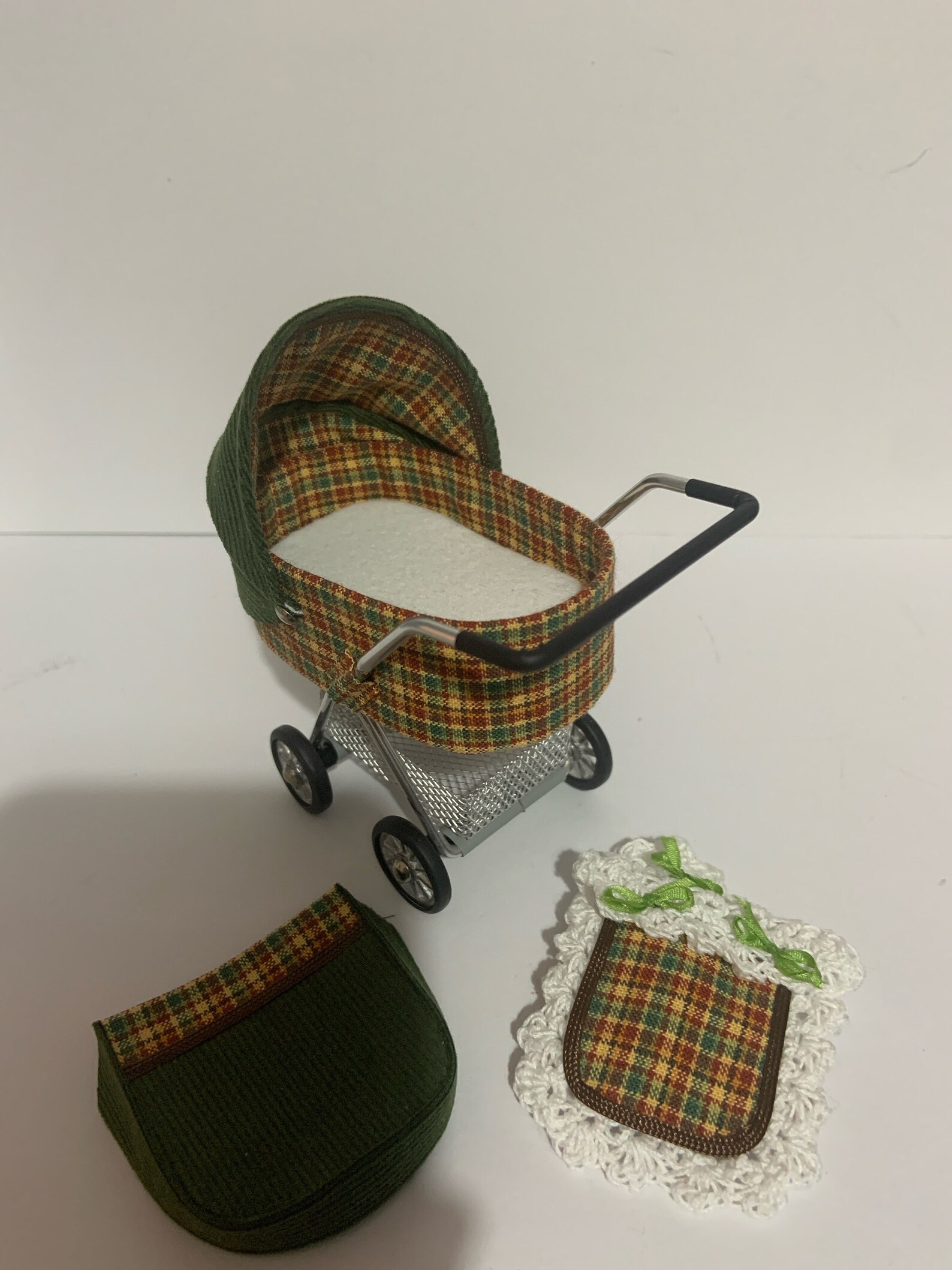 DOLLS HOUSE 1/12th Scale Modern Dolls House Pram/stroller/buggy, Green ...
