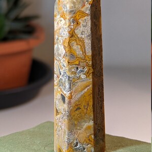 Laguna Crazy Lace Tan and Cream Agate Tower Point Obelisk Amazing ...