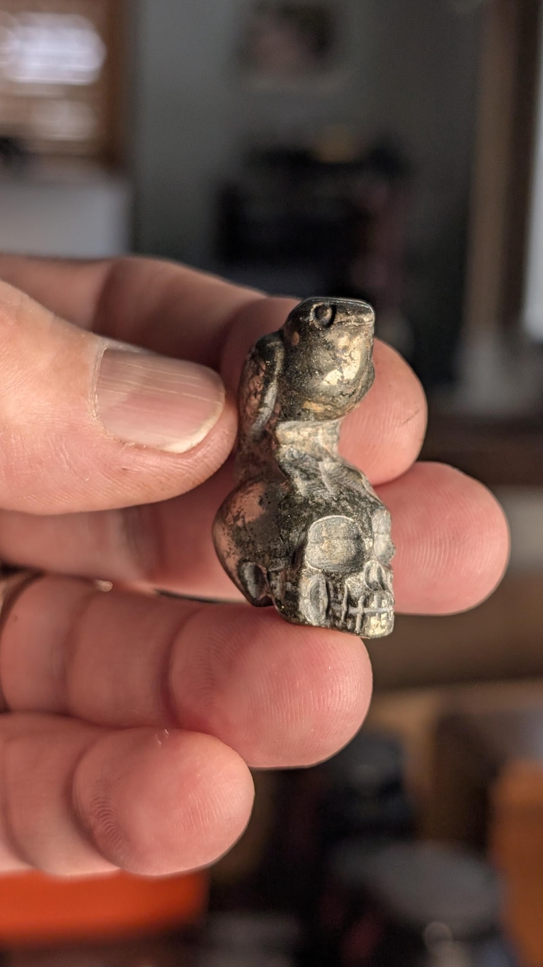 Pyrite Carved Raven Crow Bird Skull Carving Decor Display Decor ...