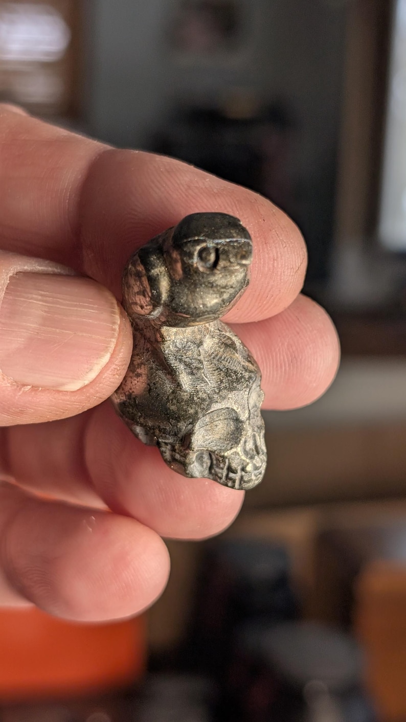 Pyrite Carved Raven Crow Bird Skull Carving Decor Display Decor ...