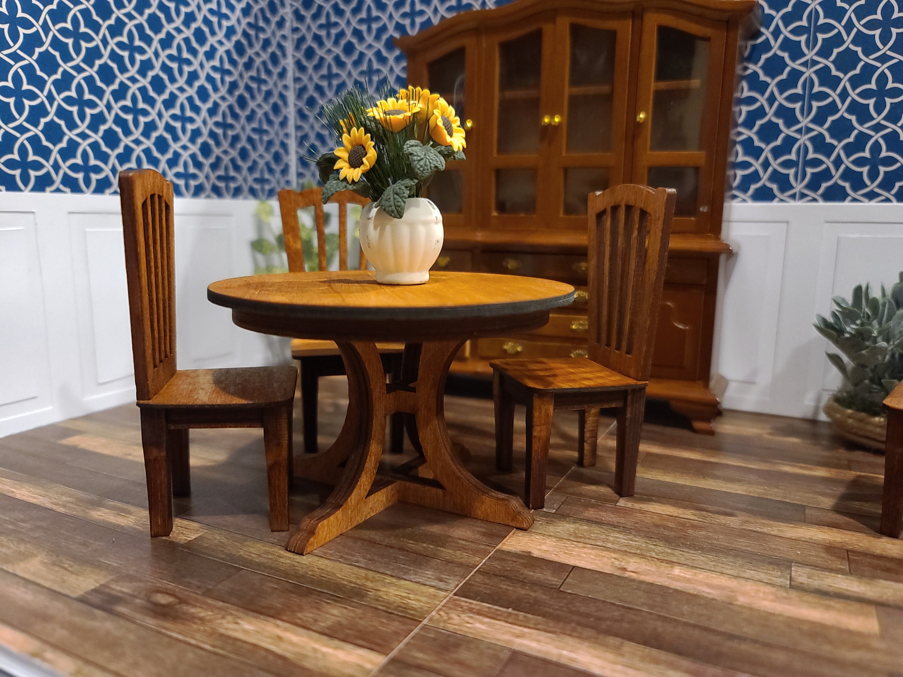 Miniature Round Dining Table and Chairs, Dollhouse Dining Set, 1:12 ...