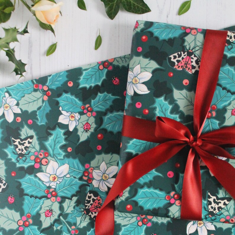 Holly Christmas Gift Wrap With Tag Holly Narcissus and Tiger - Etsy