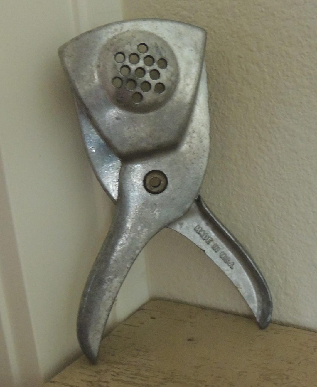 STAR LEMON SQUEEZER Vintage 6.25" Tall Metal Citrus Squeezer Midcentury ...