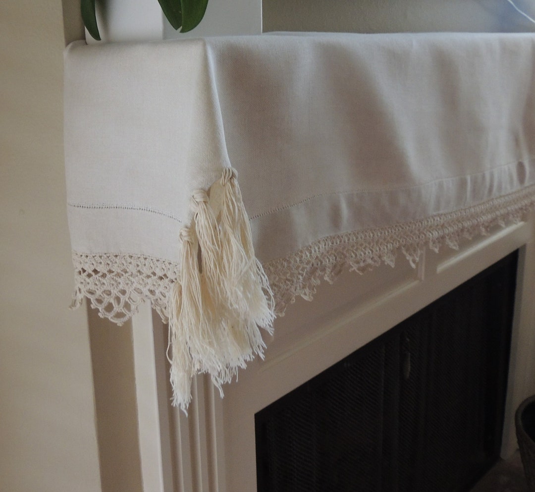 LINEN MANTEL CLOTH Vintage Ecru Linen Lace-trimmed Hem-stitched ...