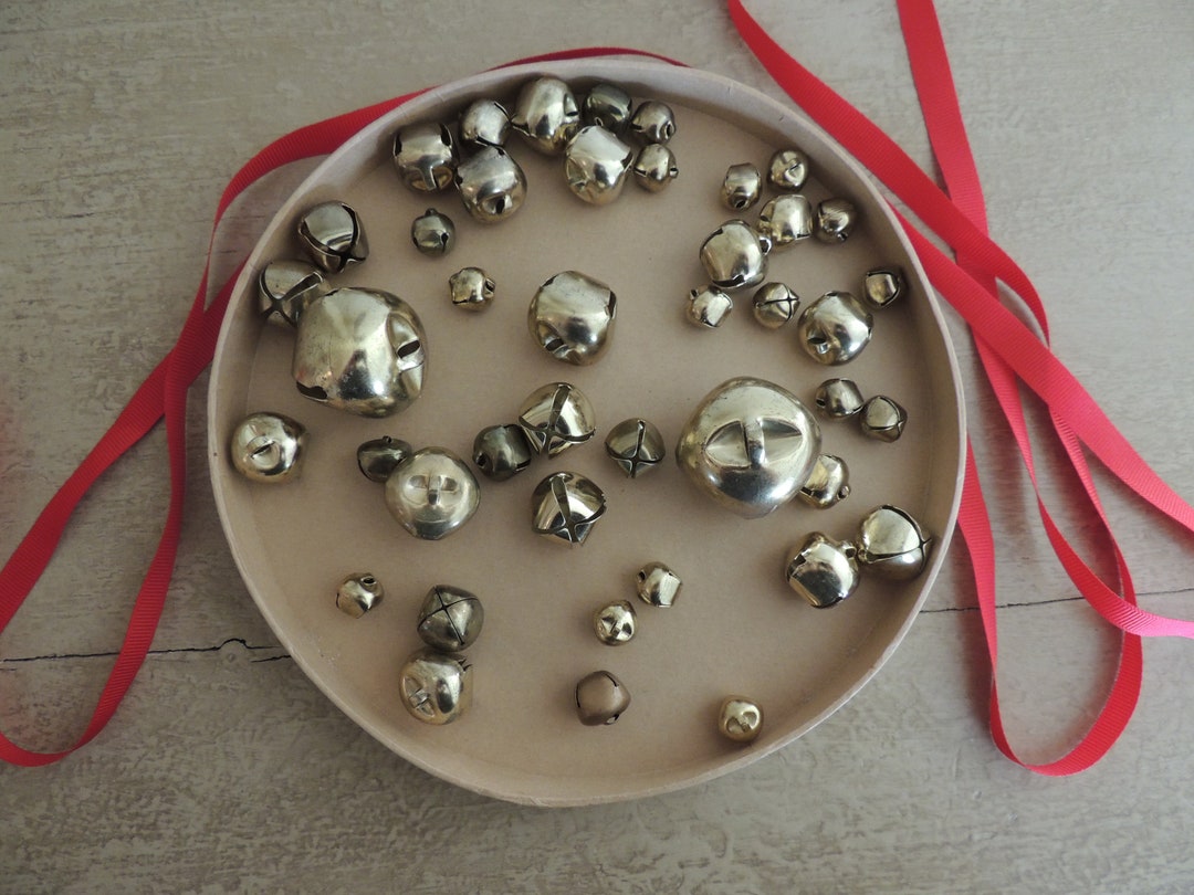 40 JINGLE BELLS Vintage Gold-tone Bells Ranging From .25" to 1.25 ...