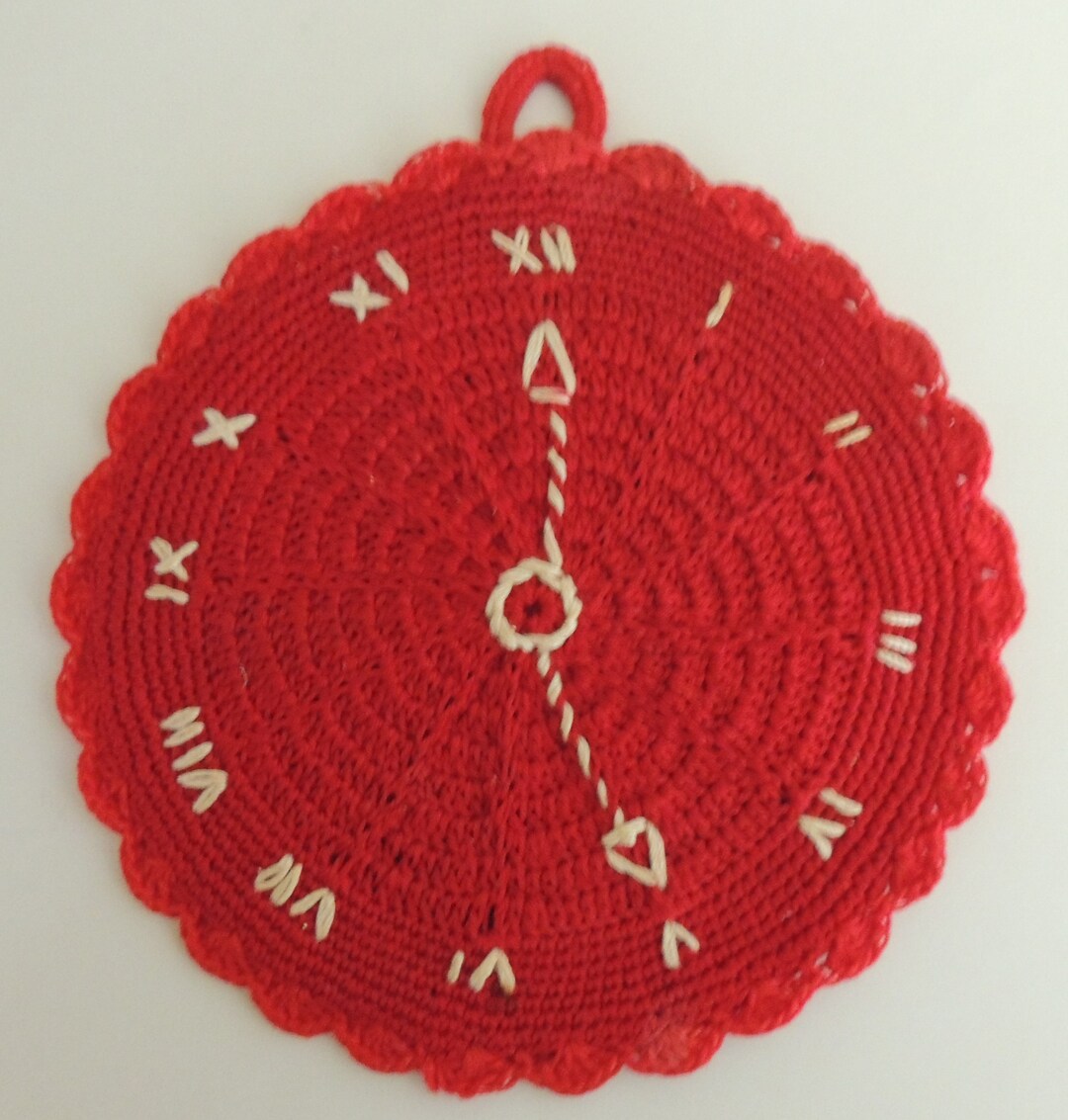 CROCHETED "clock" Vintage Red Hot Pad or Trivet Hand Crocheted Red ...