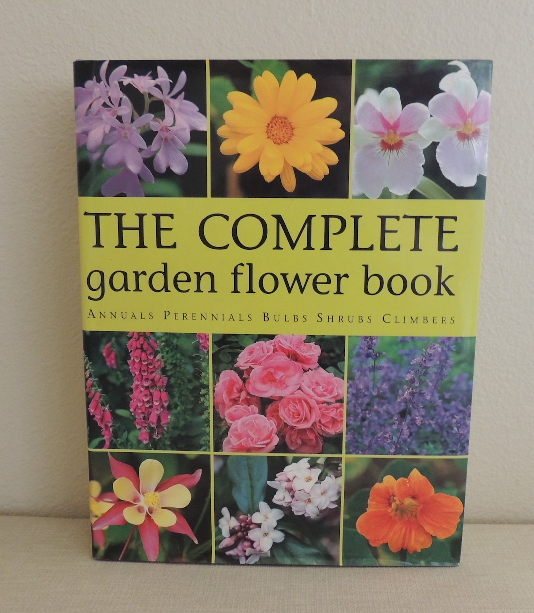 GARDEN FLOWER BOOK 800 Pages of Information and Color Illustrations ...