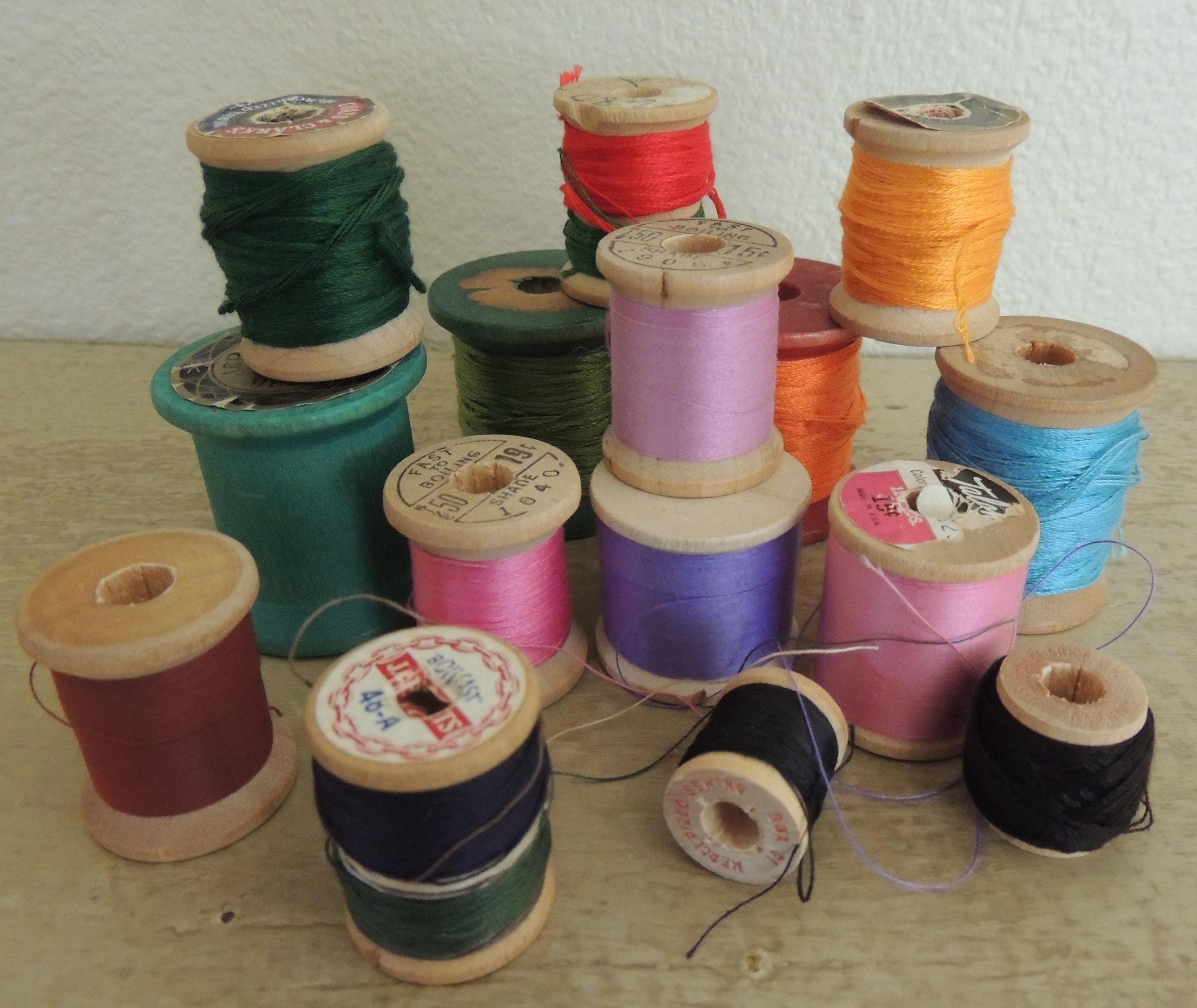 15 WOODEN SPOOLS Vintage Wood Spools Various Sizes 3/4 to 1 1/2 Tall ...