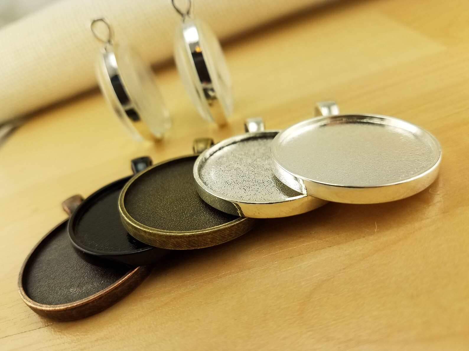 50 PENDANT STYLE Two Sided Double Sided 30mm Bezel Tray 2 - Etsy