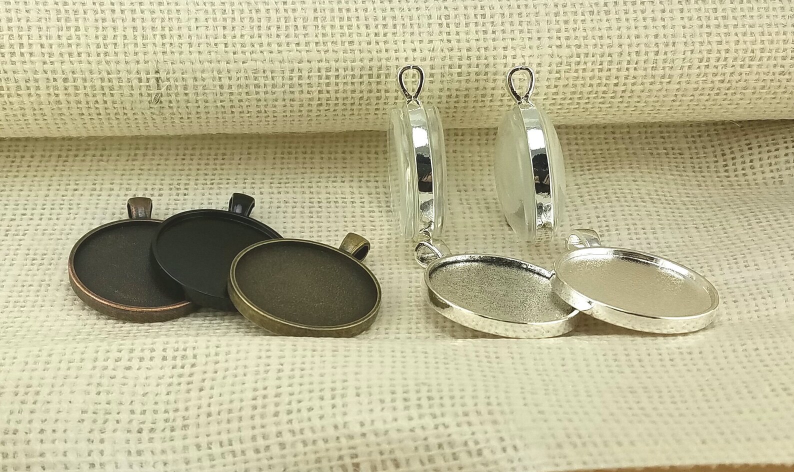 50 PENDANT STYLE Two Sided Double Sided 30mm Bezel Tray 2 - Etsy