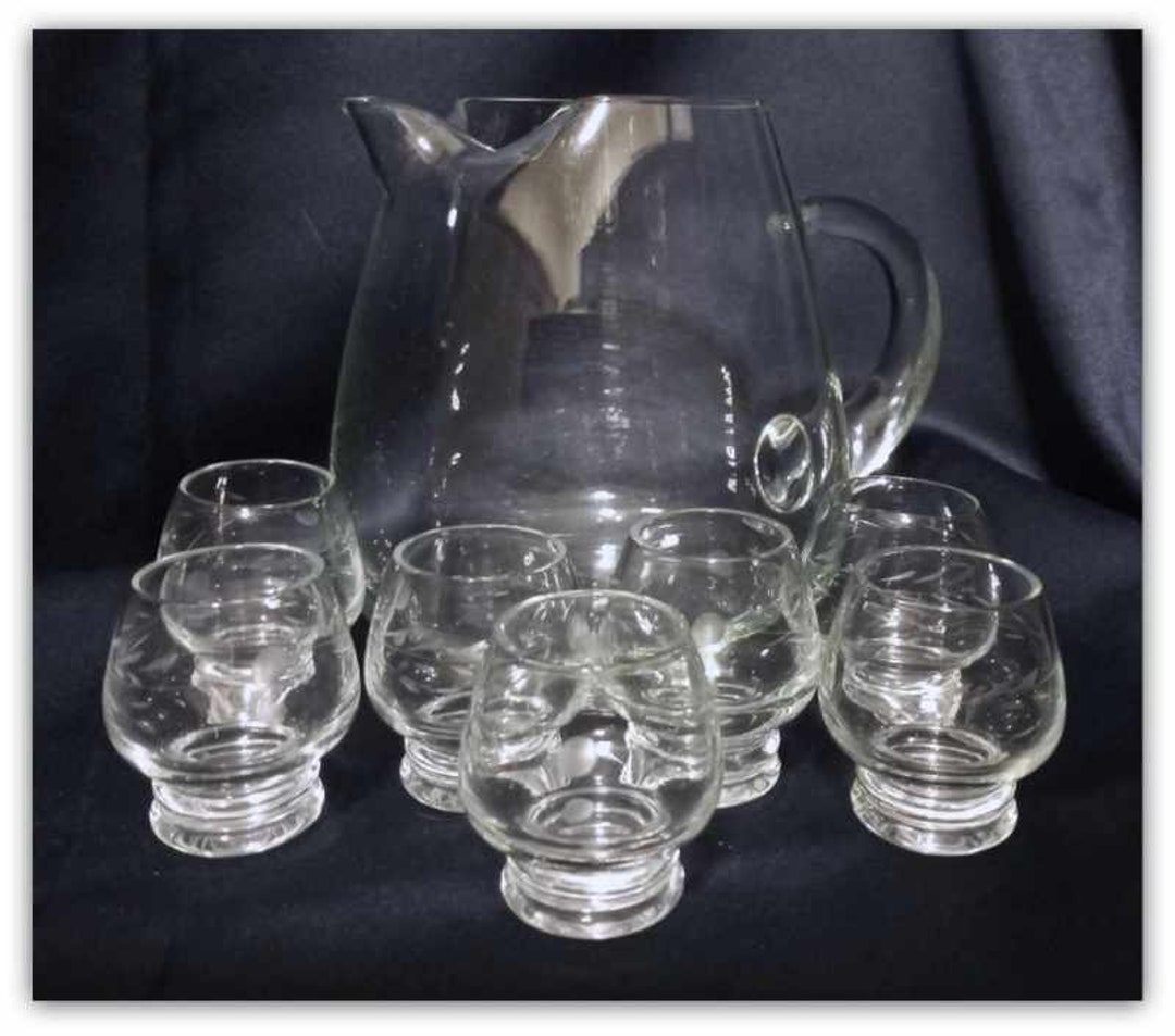 Vintage Clear Glass Pitcher Set With 7 Shot Glasses - Etsy