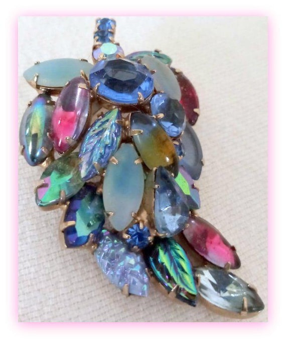 Vintage Large Multi stone Rhinestone Brooch - Gem