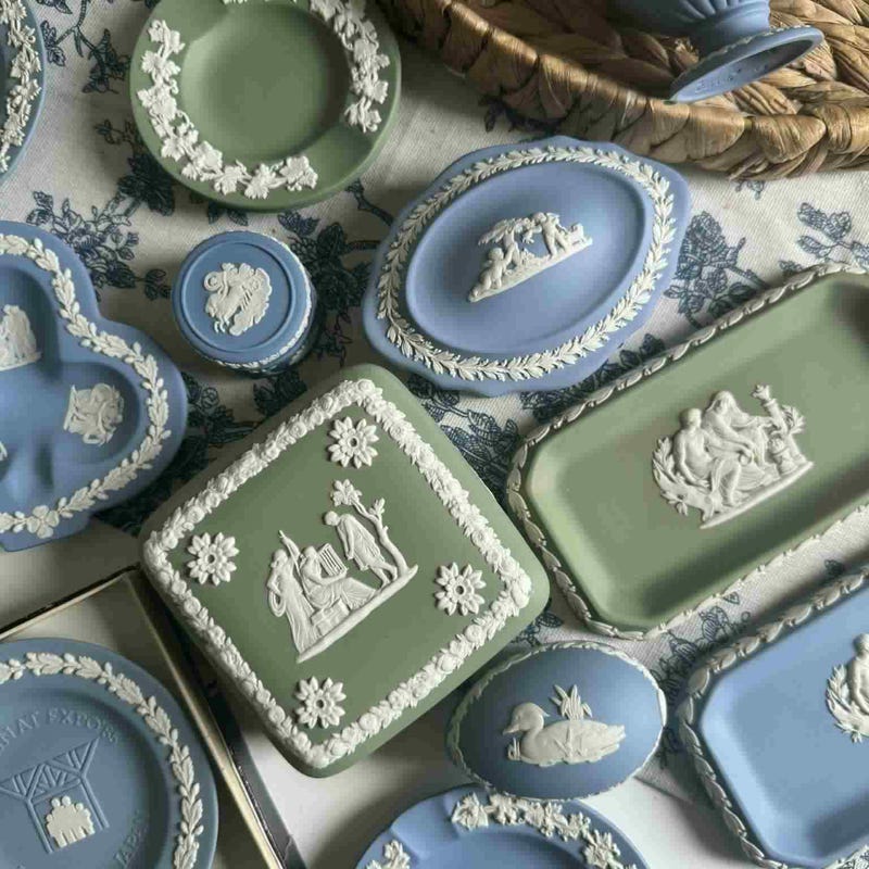 Wedgwood Vases - Etsy UK