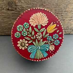 Wallach Volkskunst Red Wooden Band Box Floral Hand Painted Folk Art ...