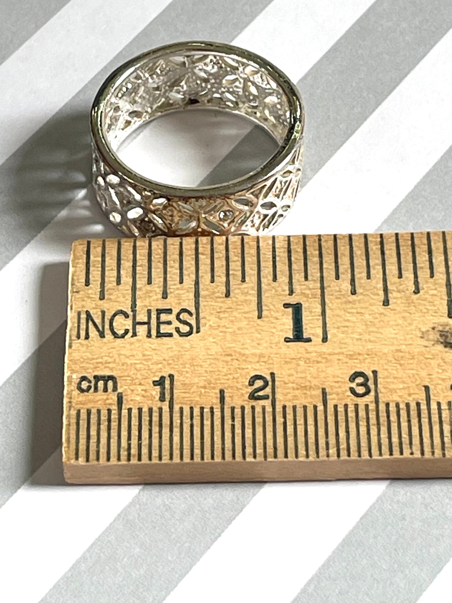 Engraved Silver Ring All Around Design Size 8 1/2 Non Magnetic Gift ...