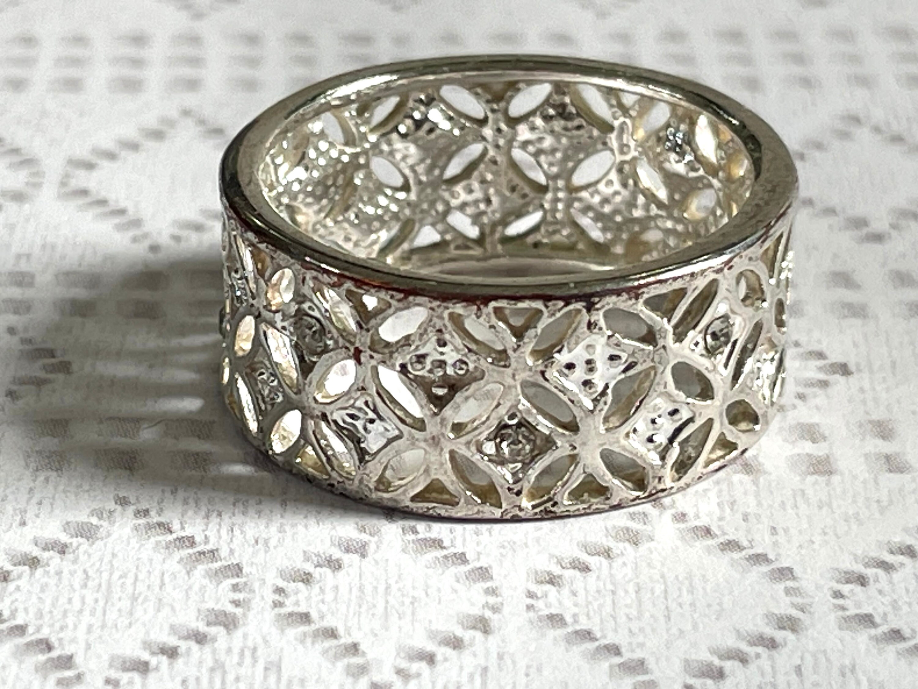 Engraved Silver Ring All Around Design Size 8 1/2 Non Magnetic Gift ...