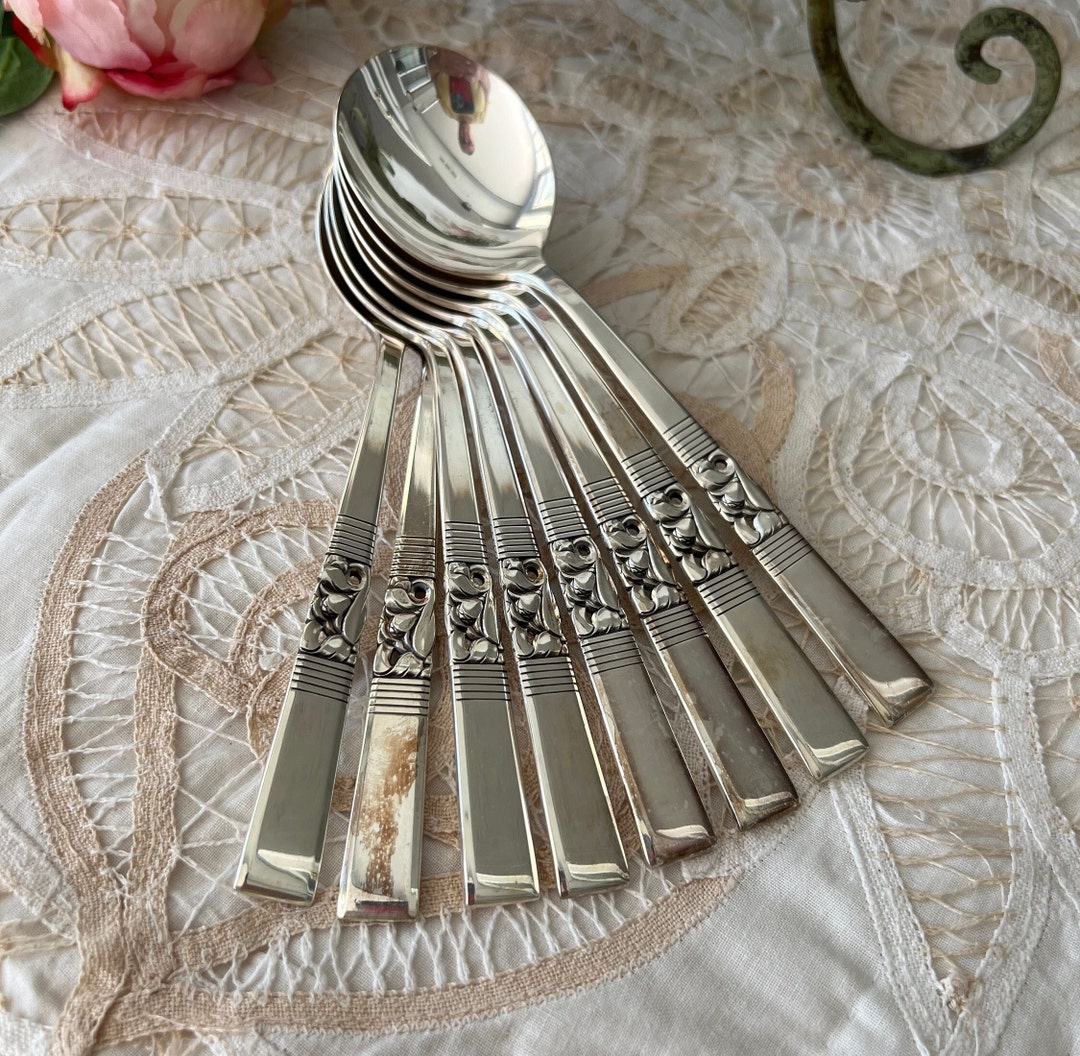 Gumbo Spoons, Set of 8 Silverplate Round Soup Spoons, Onieda Morning ...