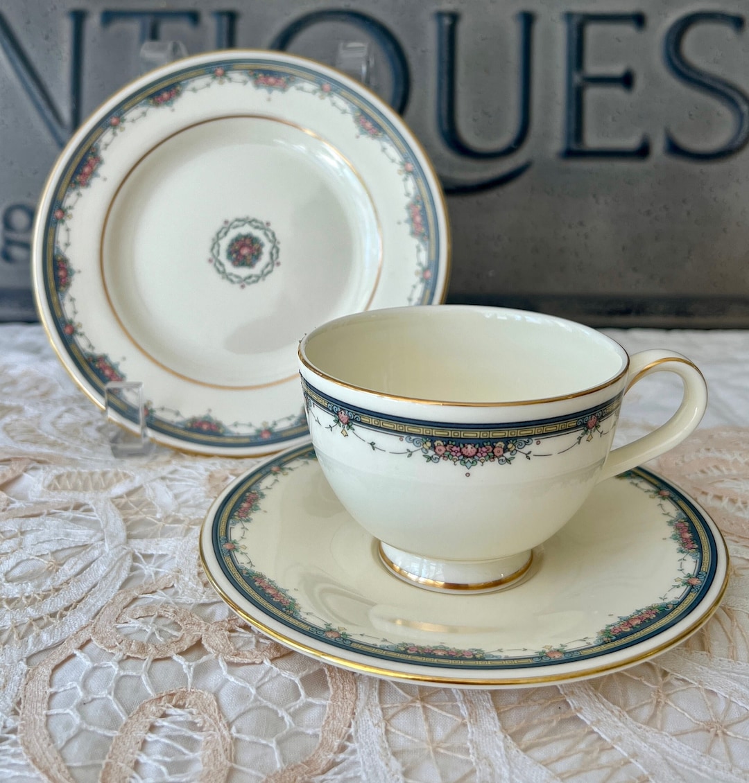 18 Pc Royal Doulton Albany Tea Cup Saucer and Dessert Plate Service for ...