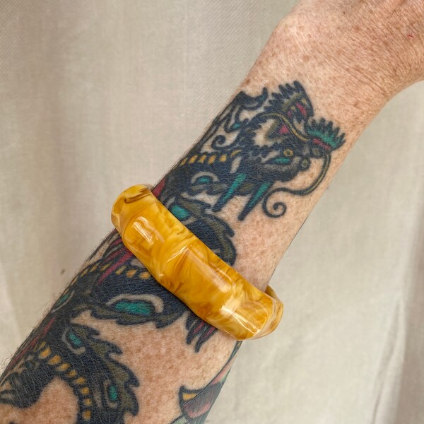 Prystal Bakelite - Etsy