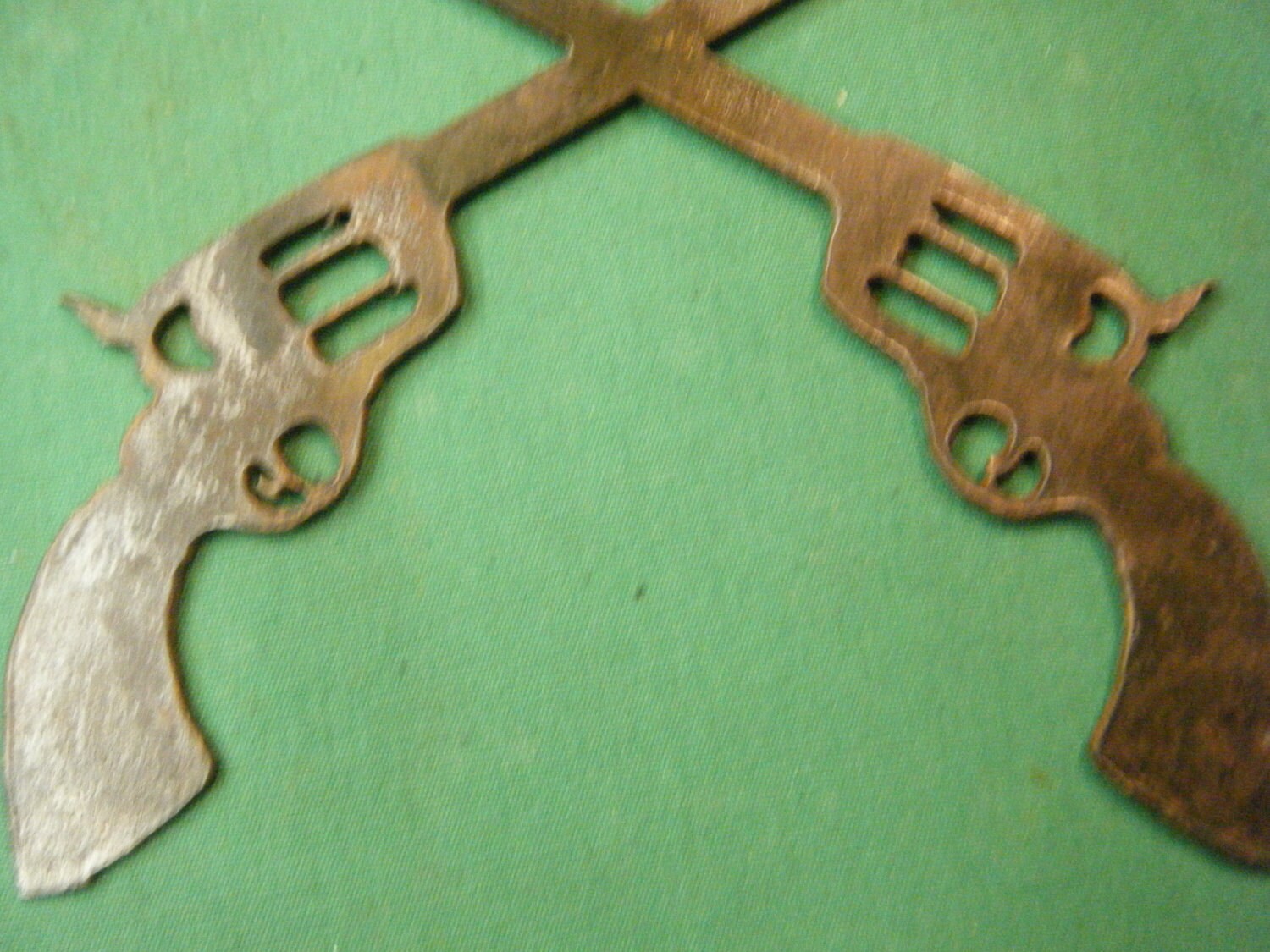 CROSS Pistols/metal/sign/western/cowboy/old West/decor - Etsy