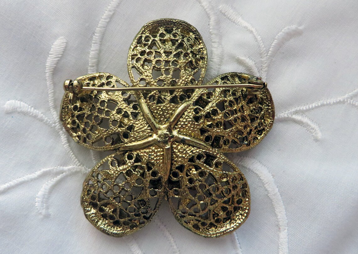 BEAUTIFUL Vintage Flower Filigree Brooch Gold-tone - Etsy Italia