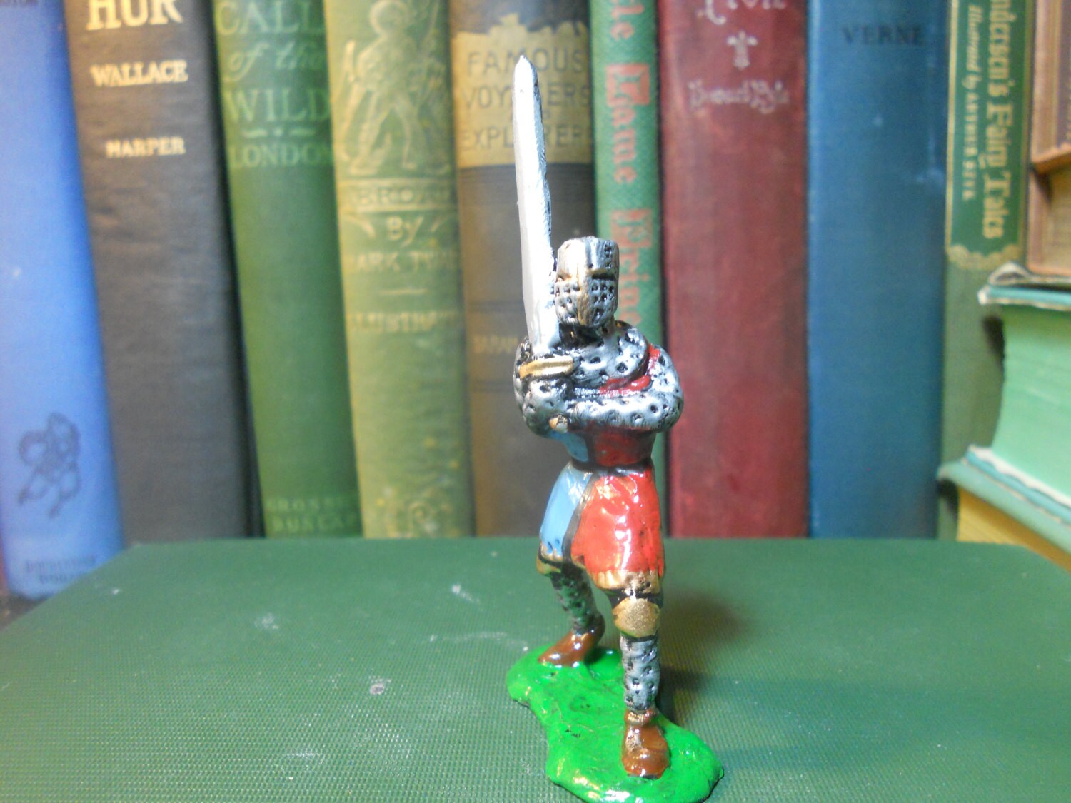Medieval Knight W/two Handed Sword Toy Soldier 54mm Pewter - Etsy
