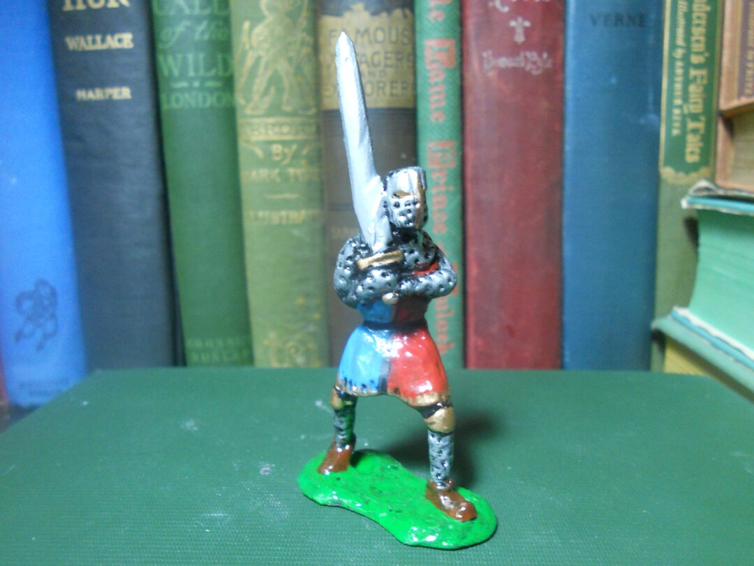 Medieval Knight W/two Handed Sword Toy Soldier 54mm Pewter - Etsy