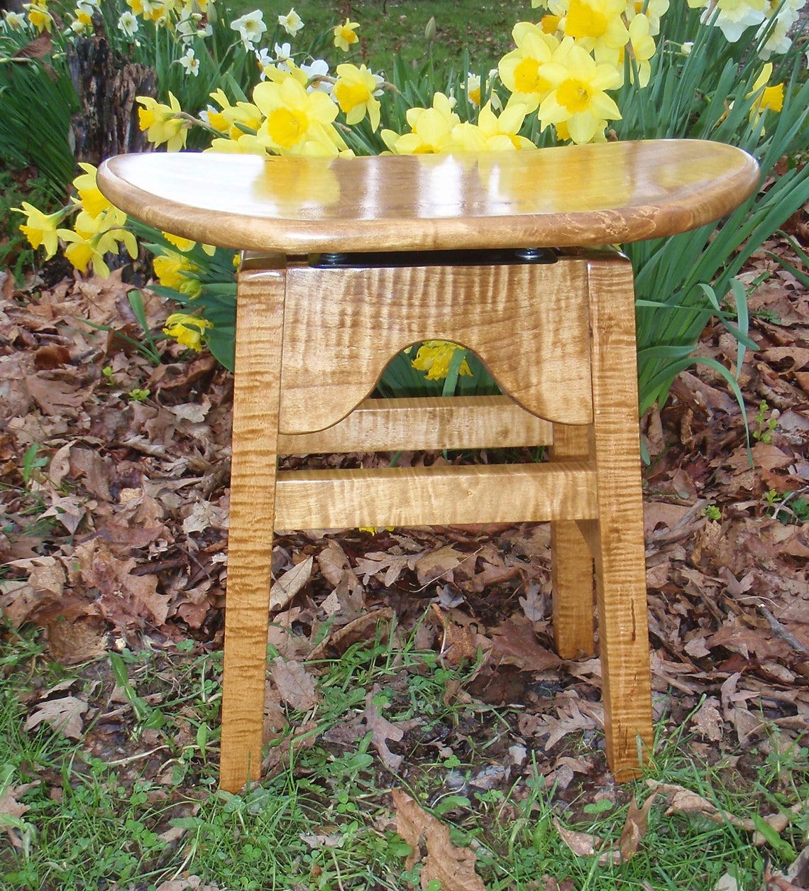 Musician's Tiger Maple Stool With Golden Stain - Etsy