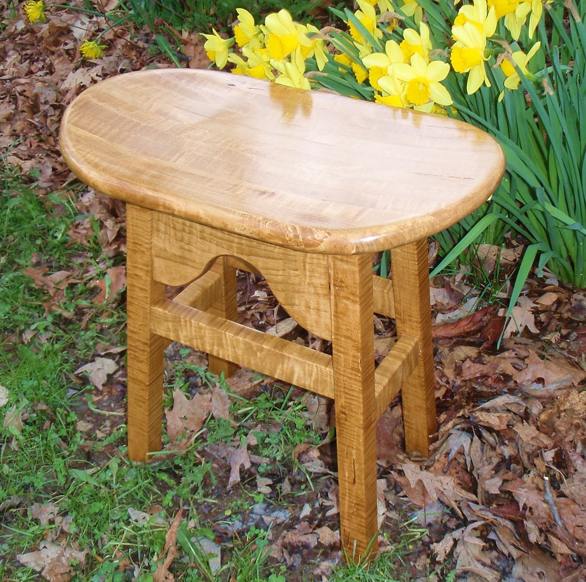Musician's Tiger Maple Stool With Golden Stain - Etsy