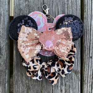 Mouse Ear Holder - Limited Edition Print - Exclusive - Ear Buddy - Park ...