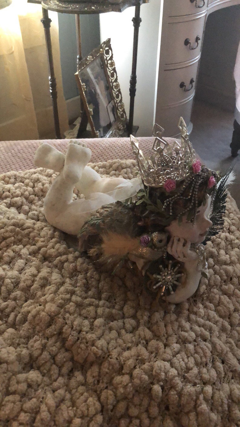 Large Winged Crowned Cherub Laying Cherub Embellished Cherub - Etsy
