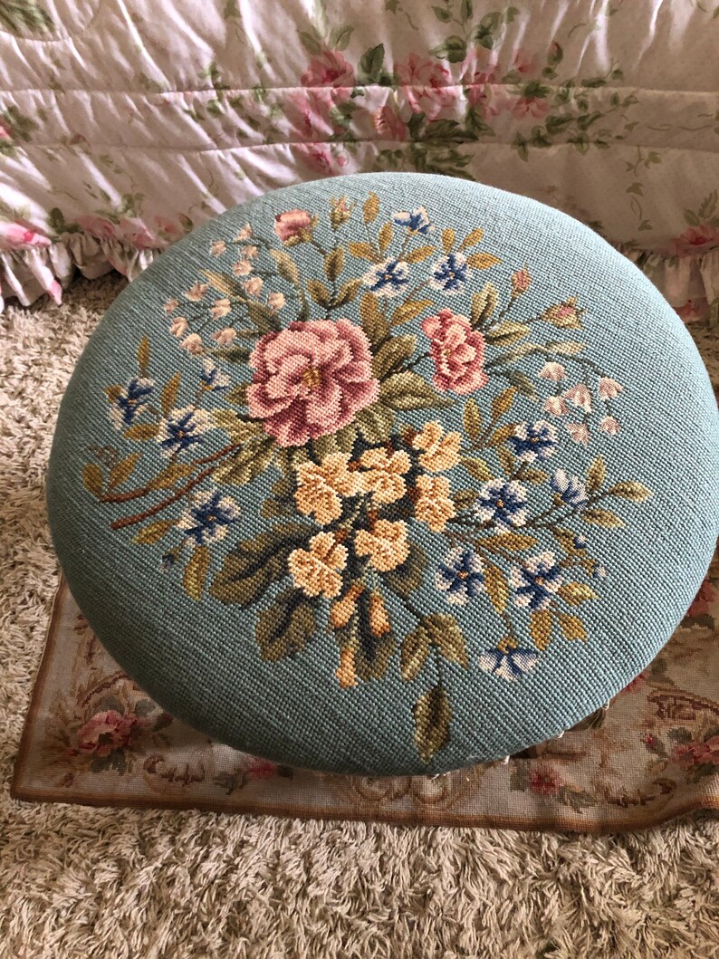 Gorgeous Vintage Needlepoint Bench Blue Flowered Needlepoint - Etsy