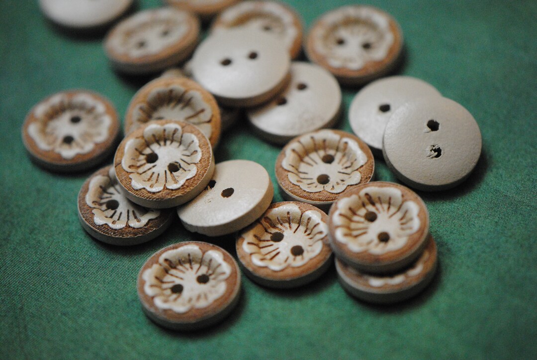Wooden Flower Buttons | 15mm Buttons | Two Hole Buttons | Flower ...