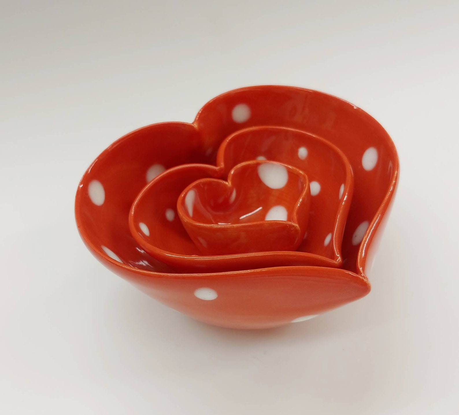 Set of 3 Nested Hearts in Red With White Dots Ceramic Ring - Etsy